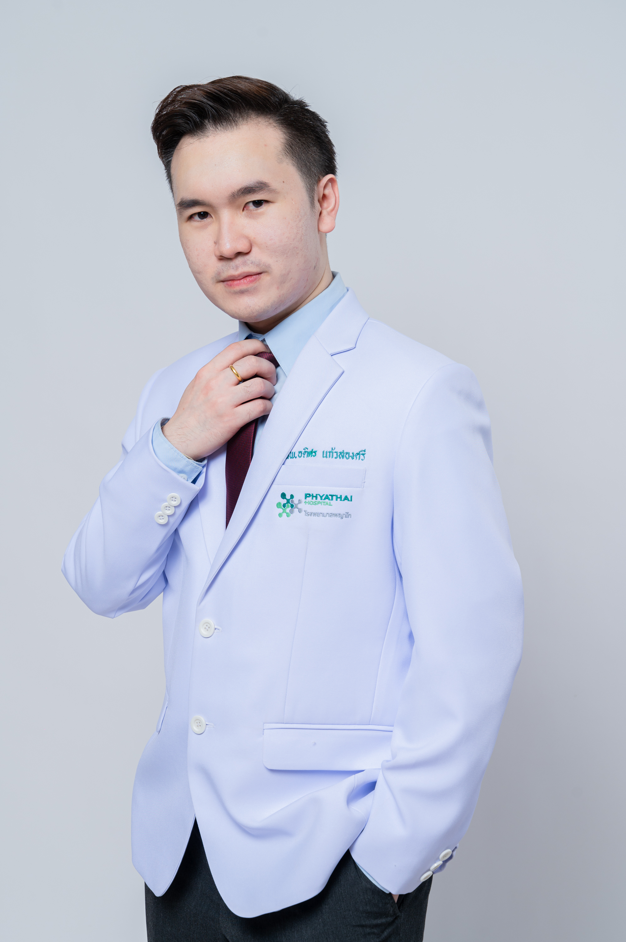 Dr. Adisorn Kaewsongsri | Phyathai Hospital