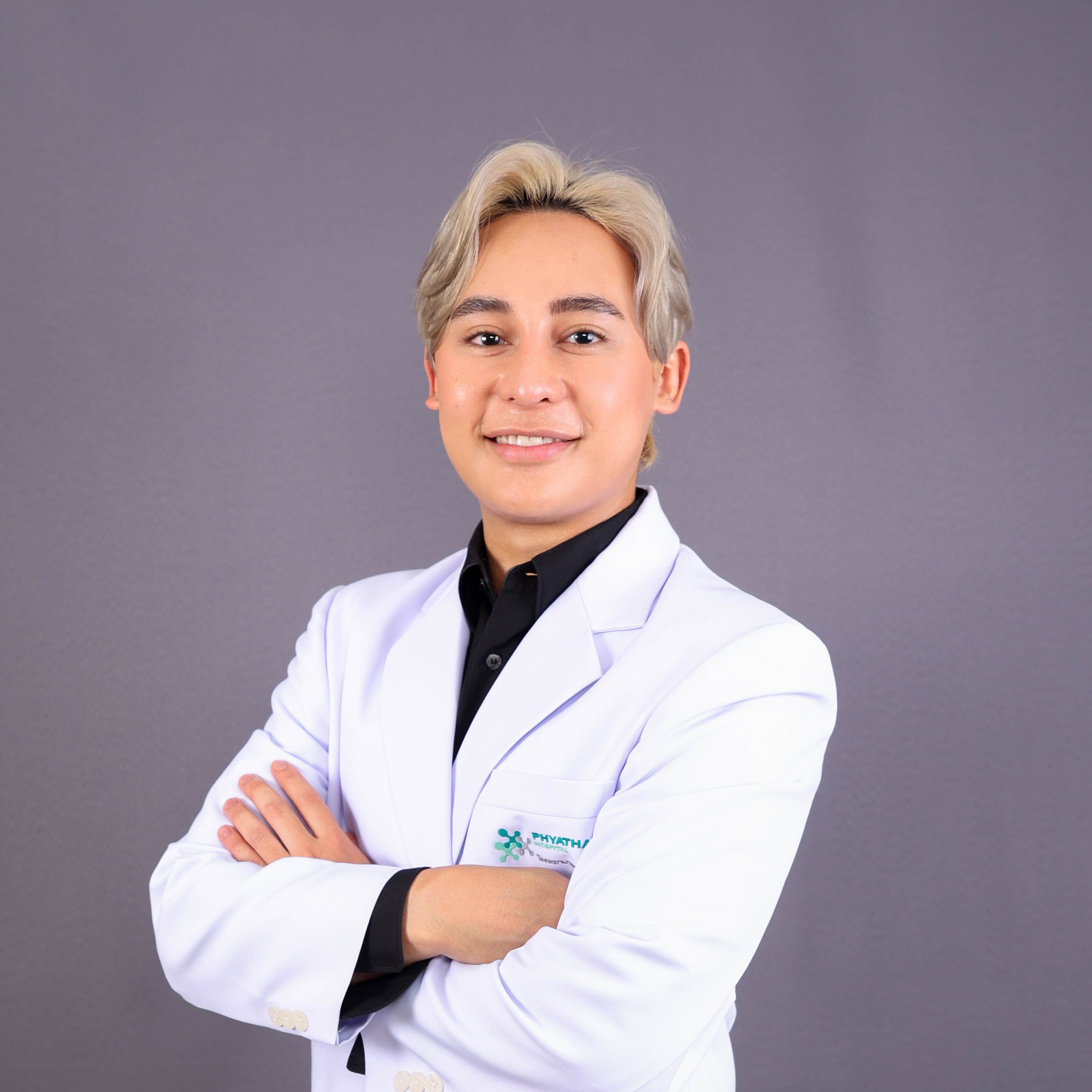 Dr. Ariya Pattapong | Phyathai Hospital
